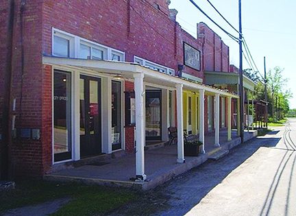 Martindale mayor passes on duties – Post Register